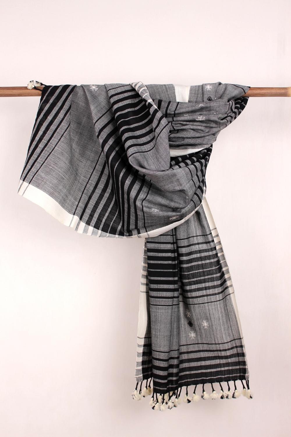 Bhujodi Stole - Kamala Crafts Shop