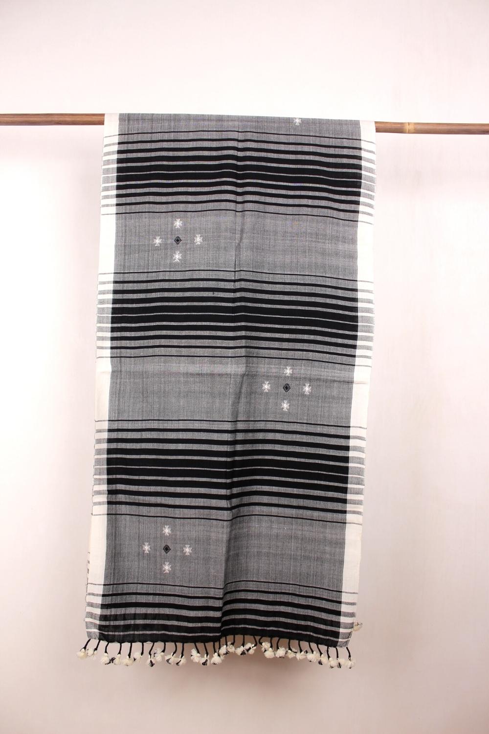Bhujodi Stole - Kamala Crafts Shop