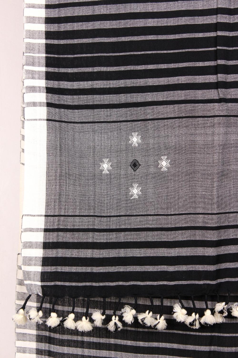 Bhujodi Stole - Kamala Crafts Shop